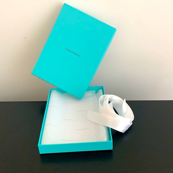 Tiffany & Co. | Accessories | Pristine Tiffany Box With Tissue Ribbon ...